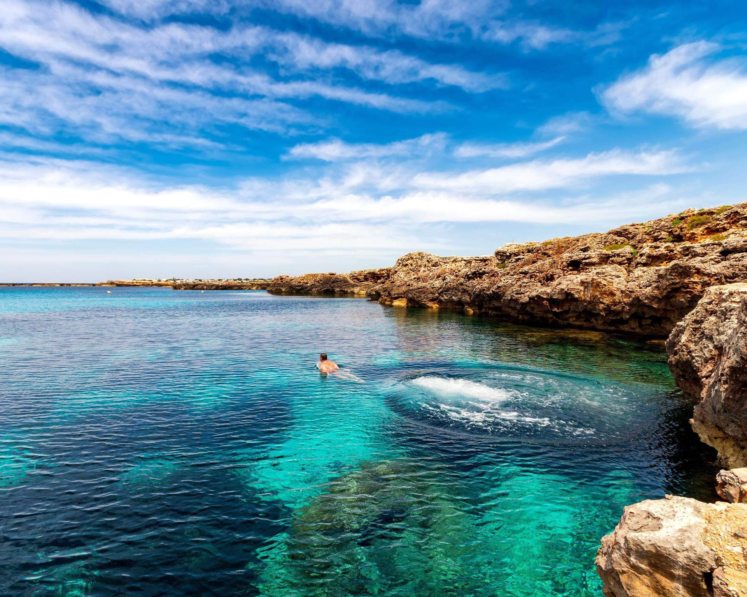 Blaues Meer ahoi - 12 Orte zum Abtauchen in 2024 | KAYAK