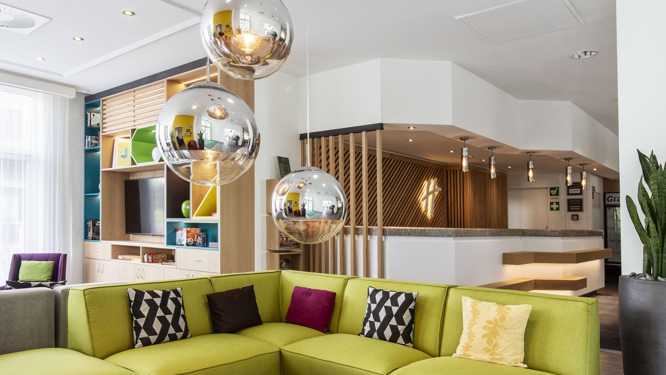 Holiday Inn Düsseldorf Neuss ab 66 €. Hotels in Neuss - KAYAK