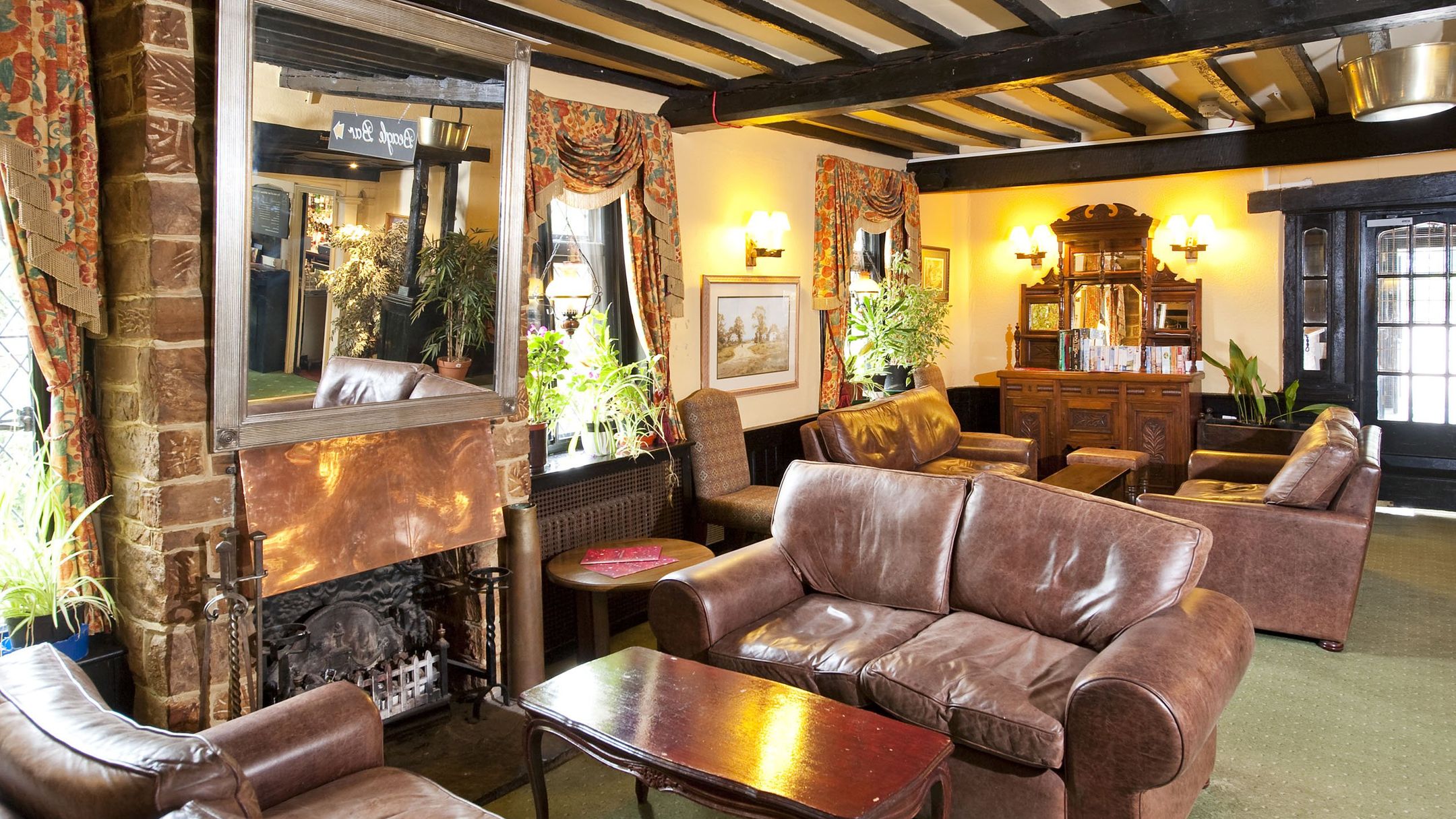 Roebuck by Greene King Inns ab 71 €. Hotels in Forest Row - KAYAK