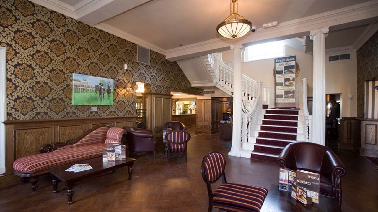 The Three Tuns Hotel Wetherspoon ab 71 €. Hotels in Thirsk - KAYAK